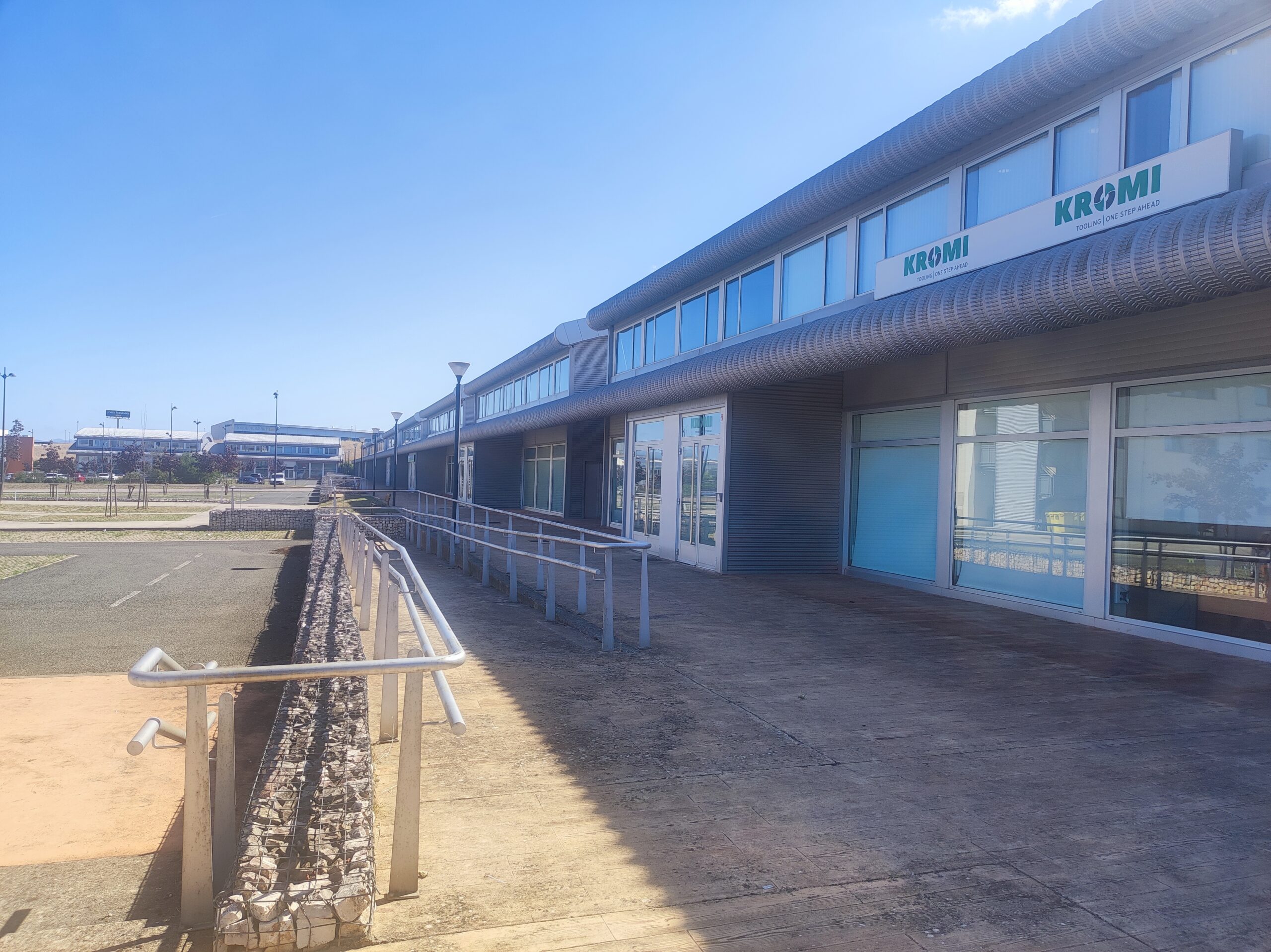 Kromi inaugura sus nuevas oficinas - KROMI - España